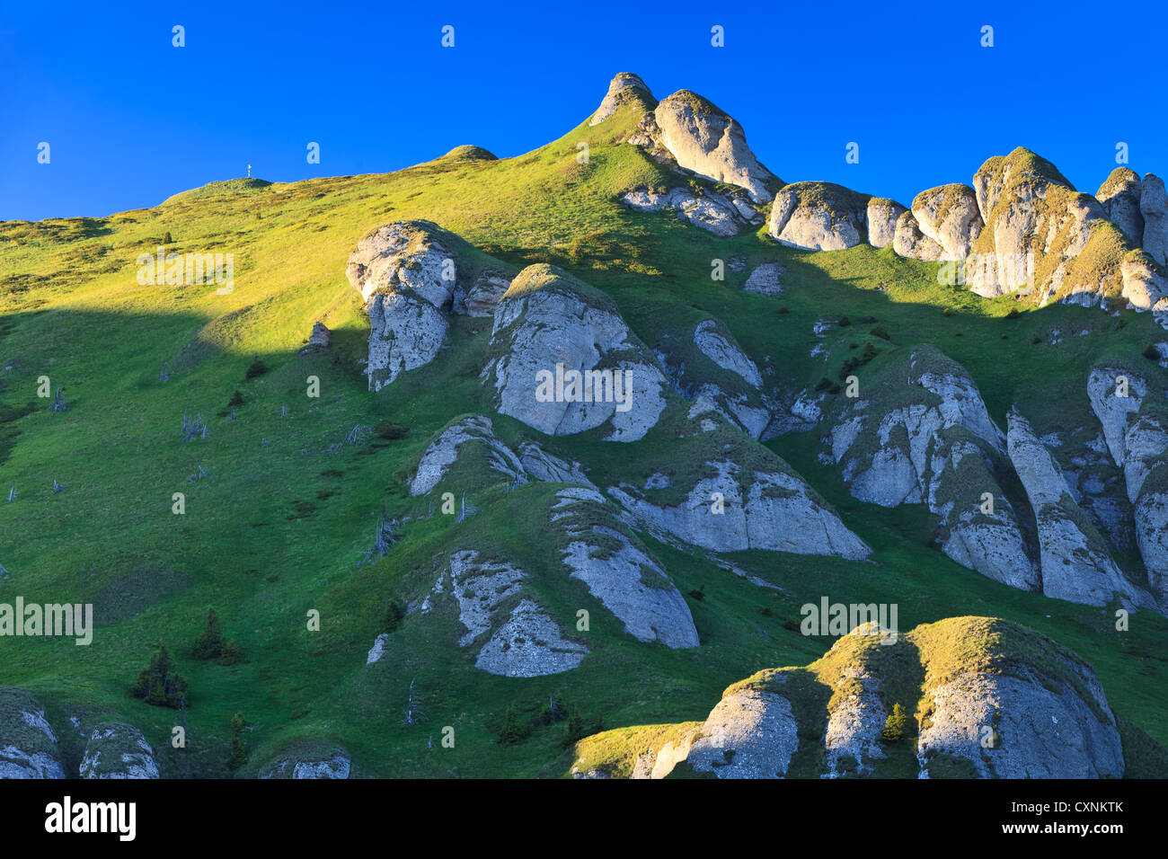 Mountain top hi-res stock photography and images - Alamy