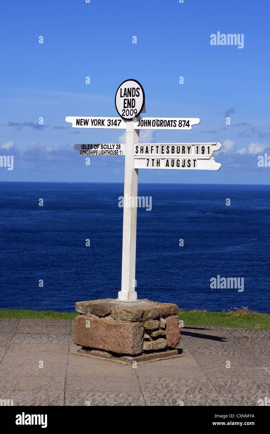 Lands end sign hi-res stock photography and images - Alamy