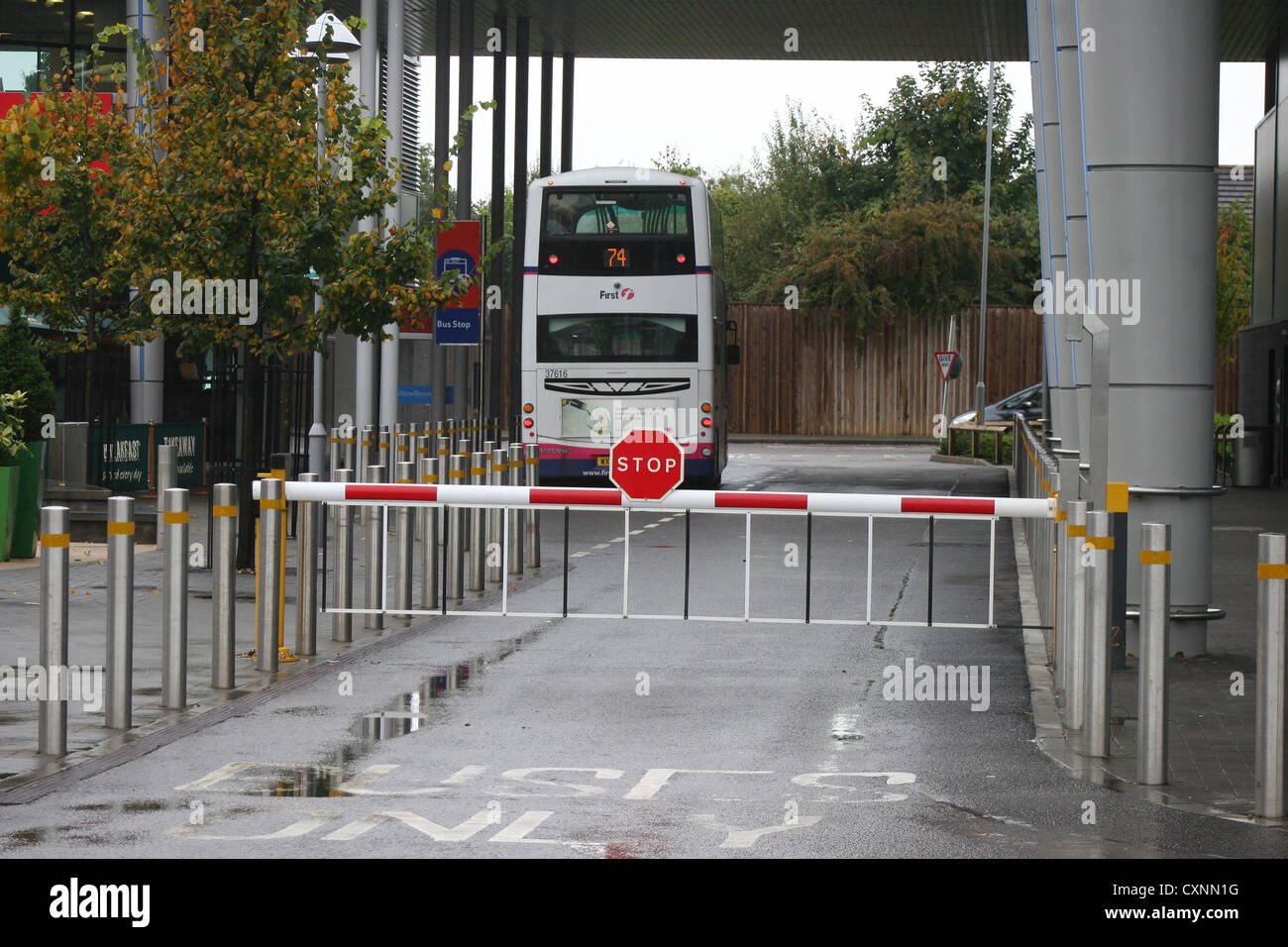 Vehicle control barrier on a buses only lane Stock Photo - Alamy