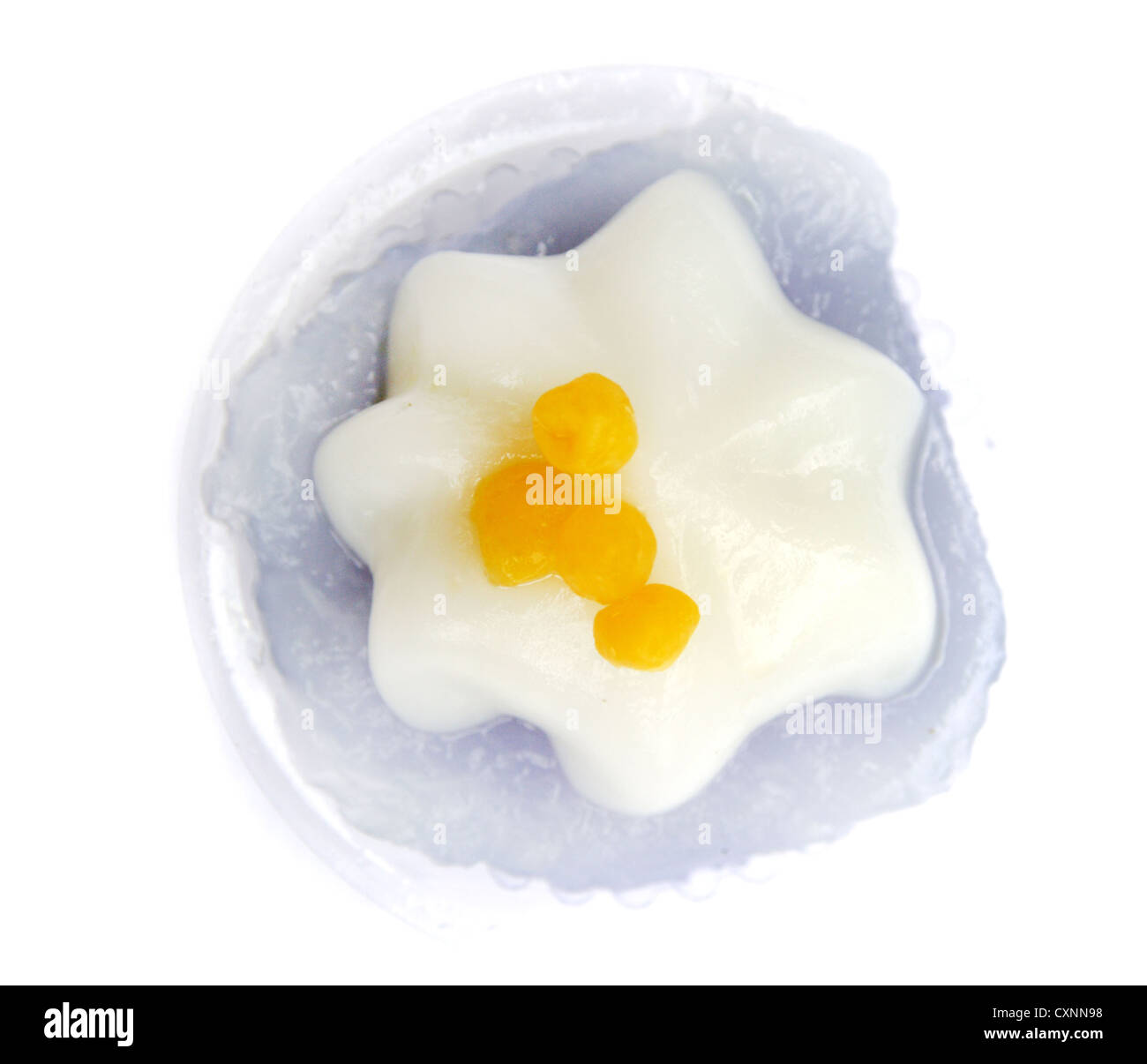 Thai dessert , Un chan , Streamed rice flour pudding topped with ...