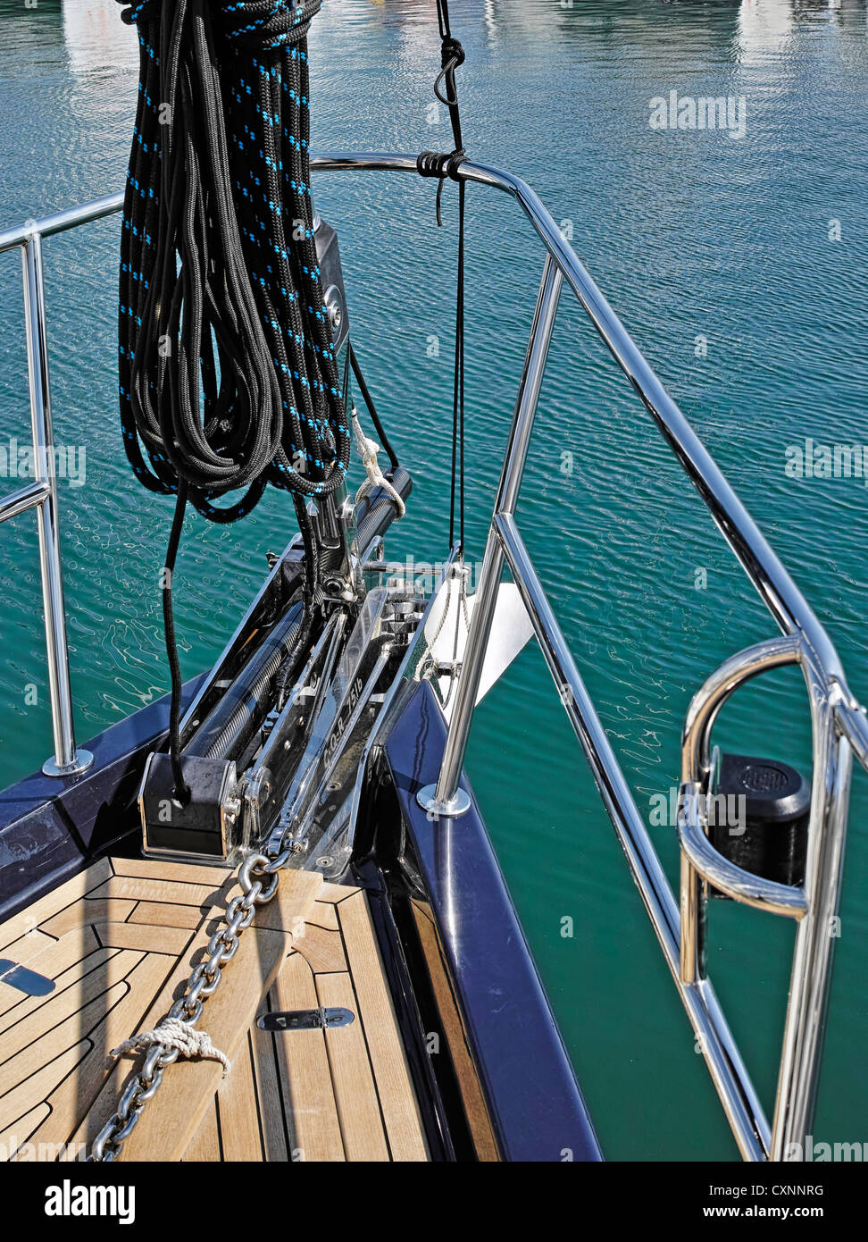 Front of ship bow hi-res stock photography and images - Alamy