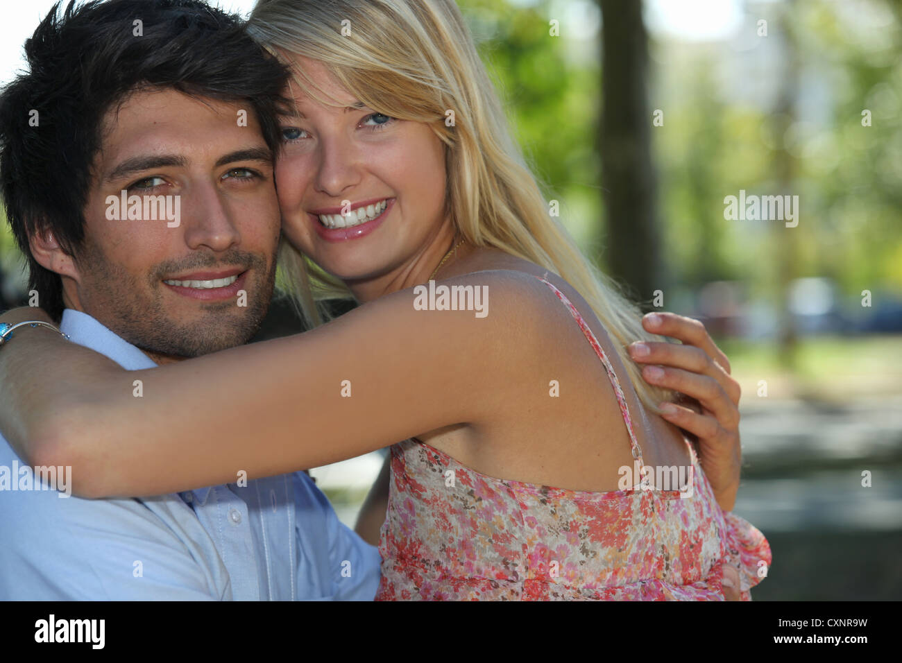 couple looking happy Stock Photo - Alamy