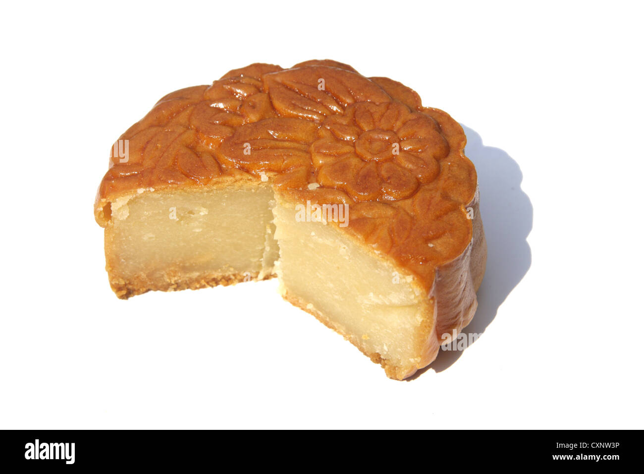 Sliced Chinese Moon Cake Stock Photo - Alamy