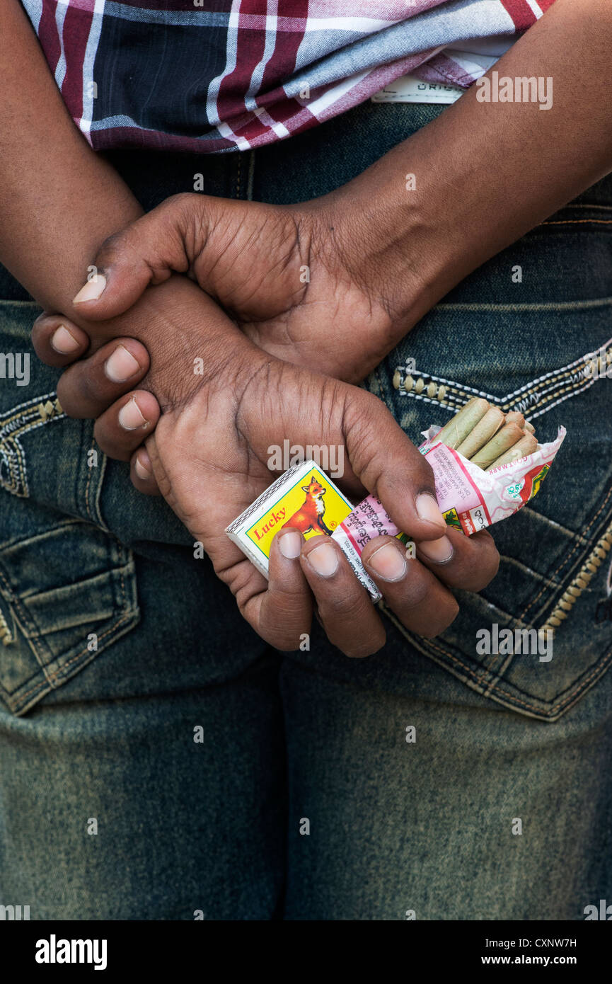 Bidi packet hi-res stock photography and images - Alamy