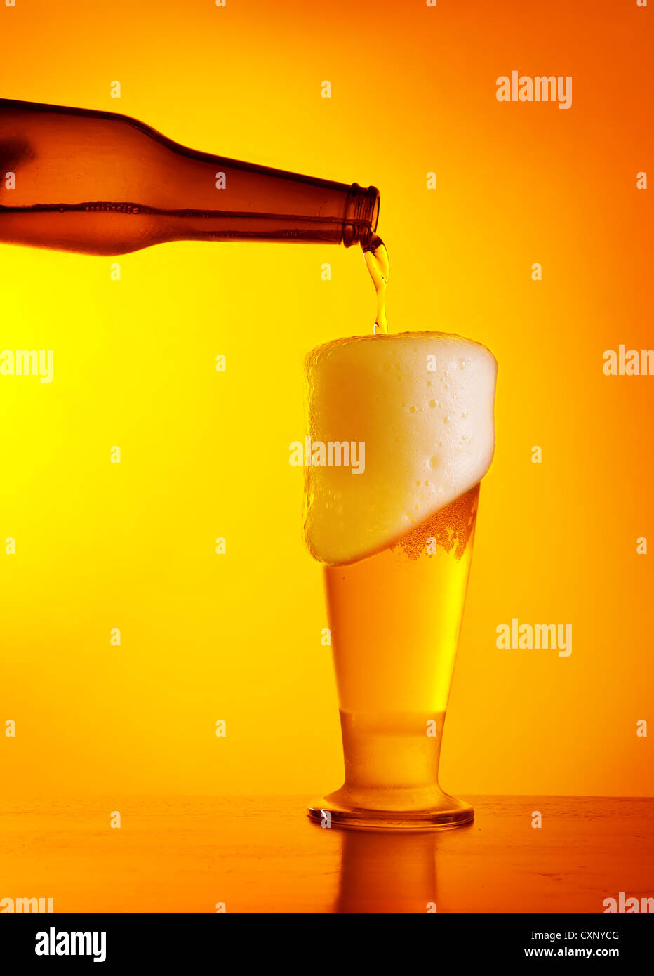 Pouring refreshing dark beverage hi-res stock photography and images ...