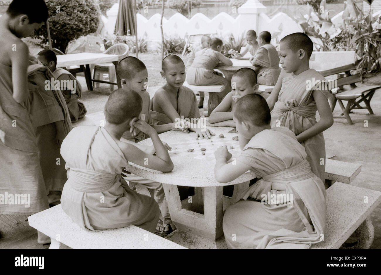 Buddhist children thailand hi-res stock photography and images - Alamy