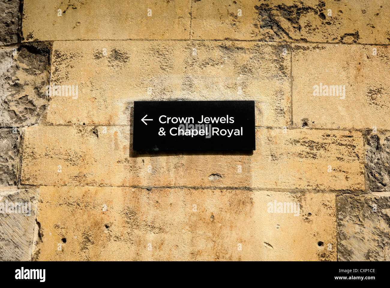 Crown jewels exhibition hi-res stock photography and images - Alamy