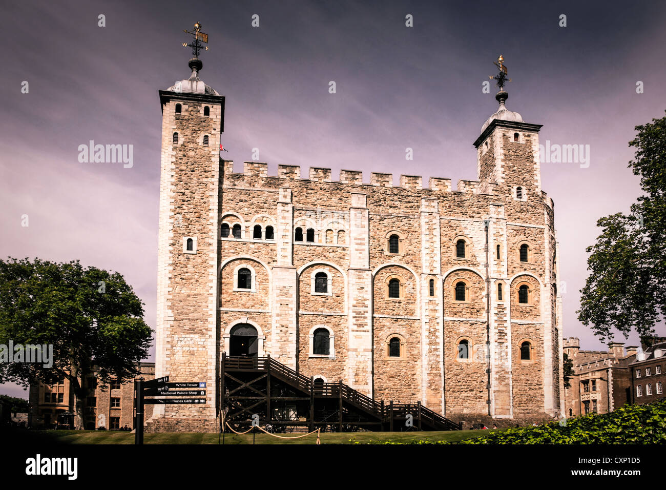 Medieval walled complex hi-res stock photography and images - Alamy