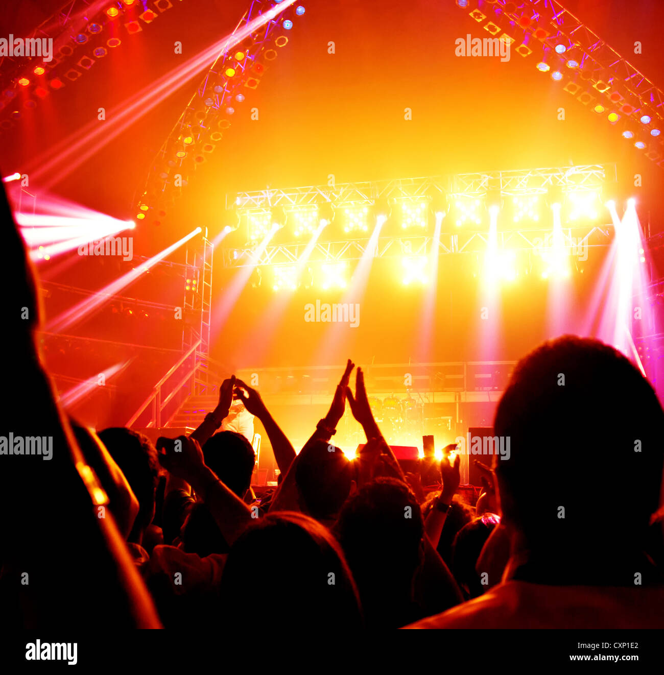 Lights on rock concert disco hi-res stock photography and images - Alamy