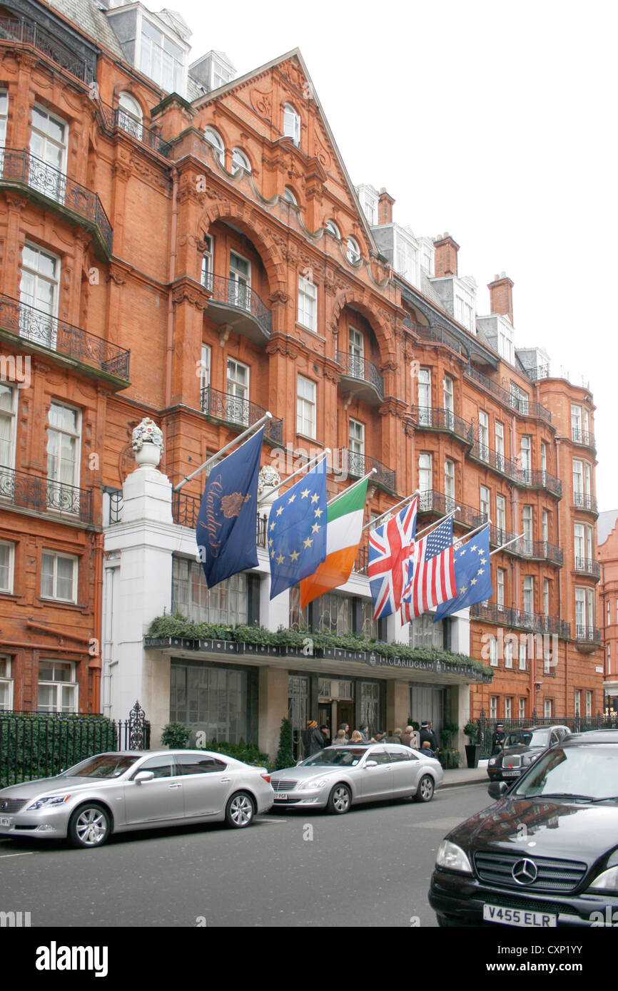 London brook street claridges hotel hi-res stock photography and images ...