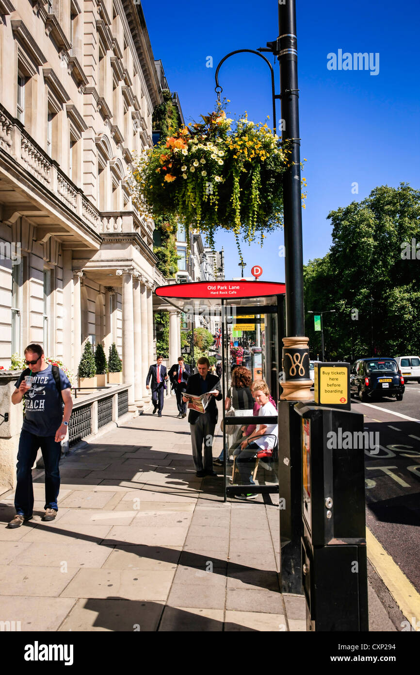 Piccadilly high street hi-res stock photography and images - Alamy