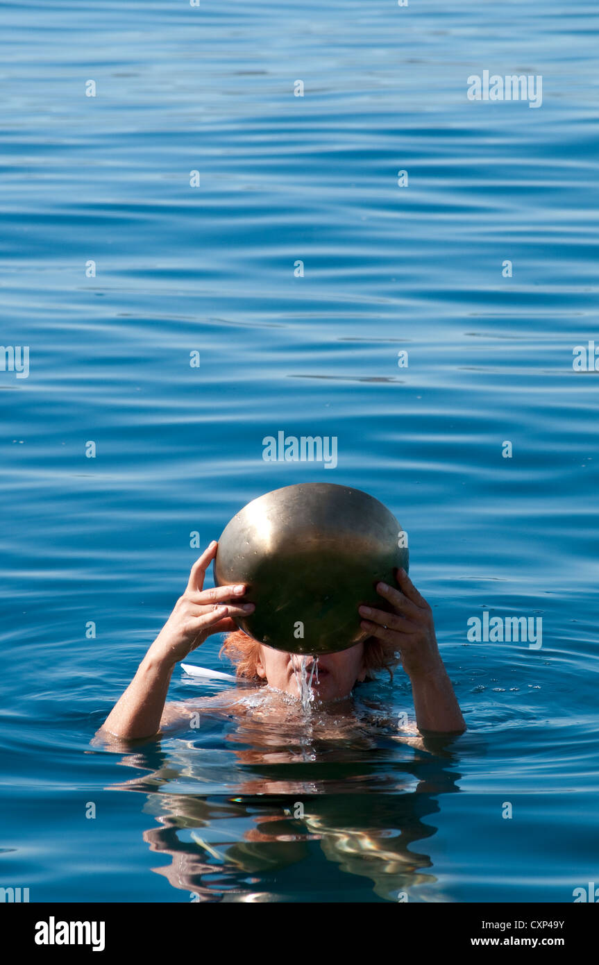 Pouring water into a bowl hi-res stock photography and images - Alamy