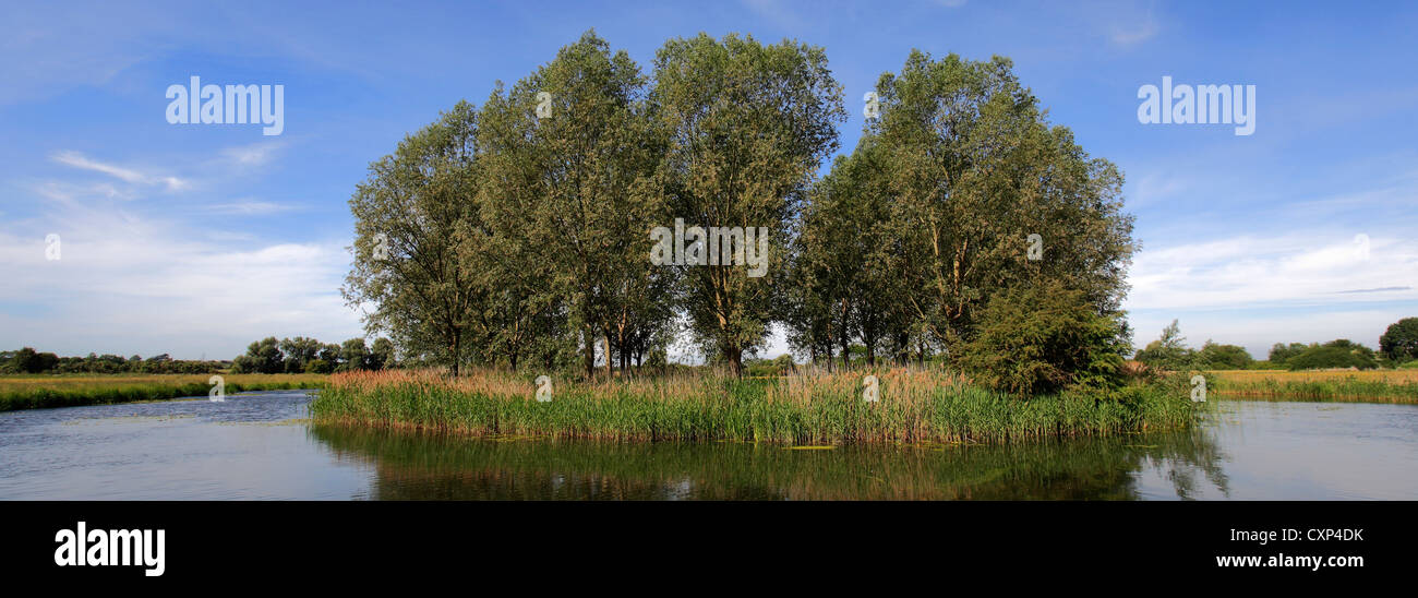 River Nene meander, Castor village, Cambridgeshire, England, UK Stock ...