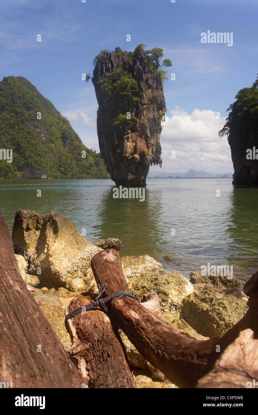 James bond shadow hi-res stock photography and images - Alamy