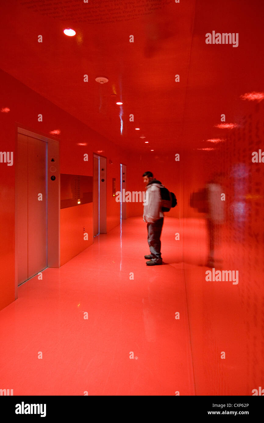 Public elevators hi-res stock photography and images - Alamy