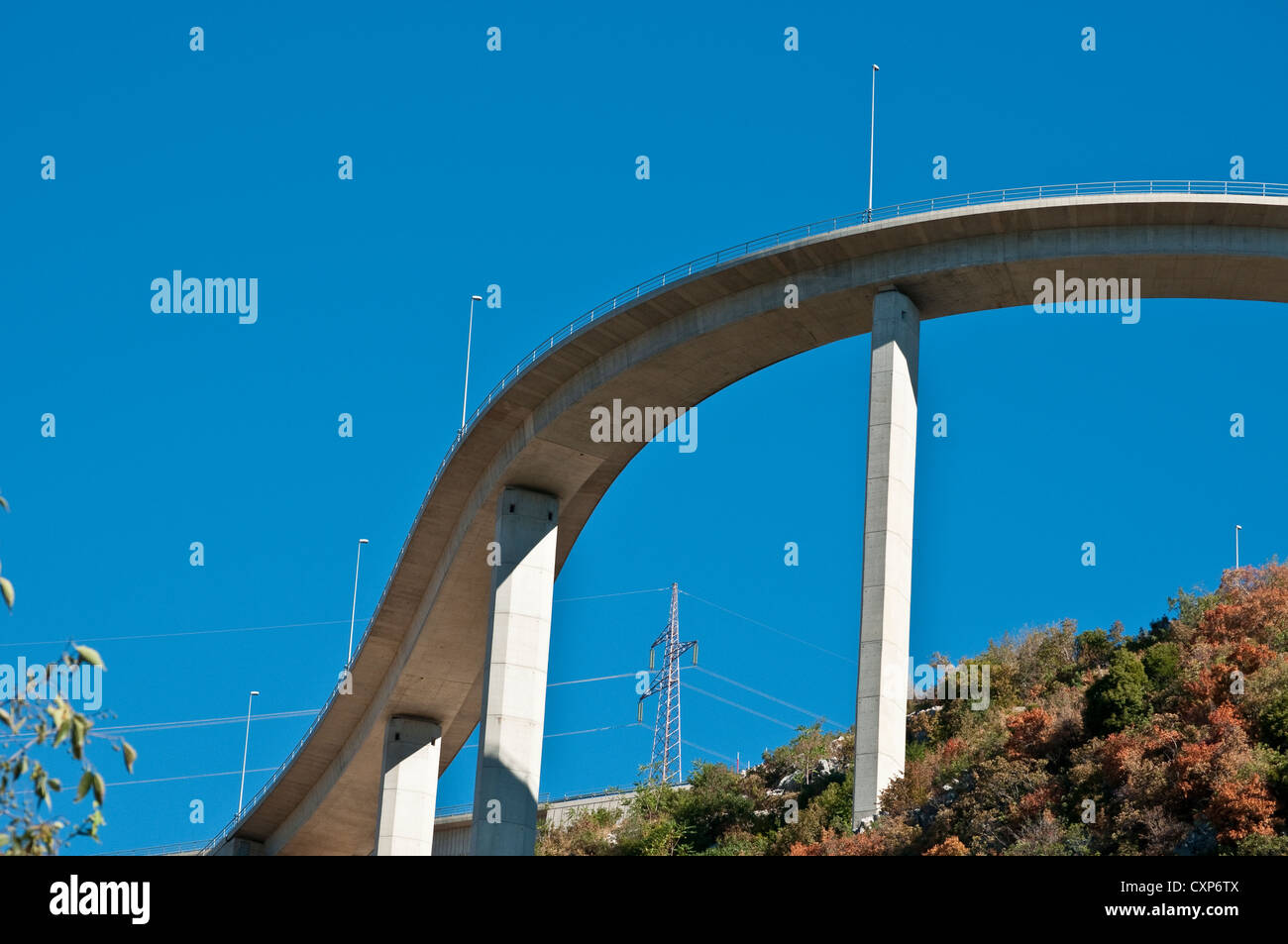 Curved viaduct, A7 motorway, above Bakar, Croatia Stock Photo - Alamy