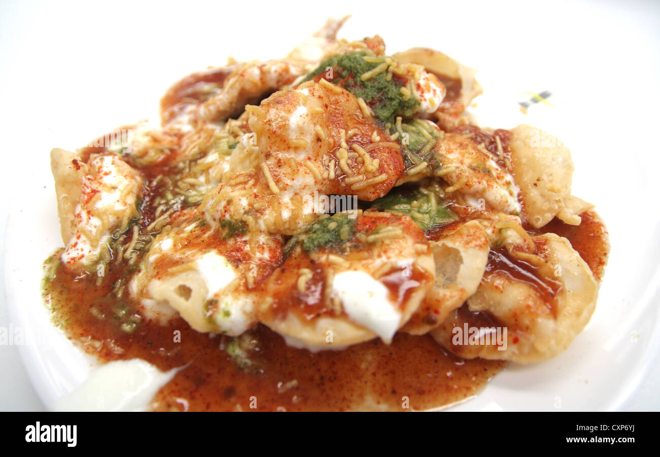 Indian food , Papri chaat Stock Photo - Alamy
