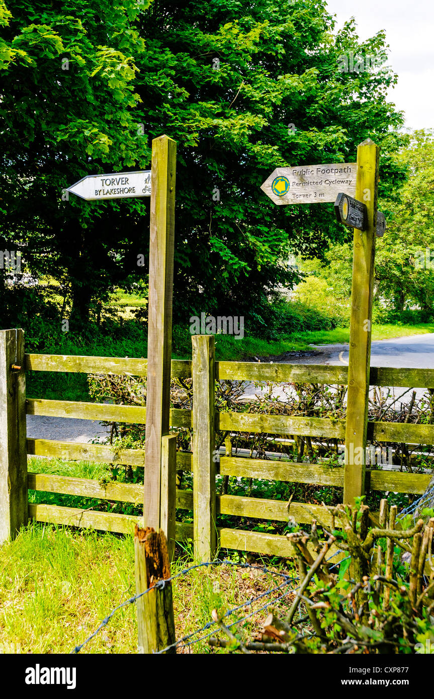 Wooden signpost in lake district hi-res stock photography and images ...
