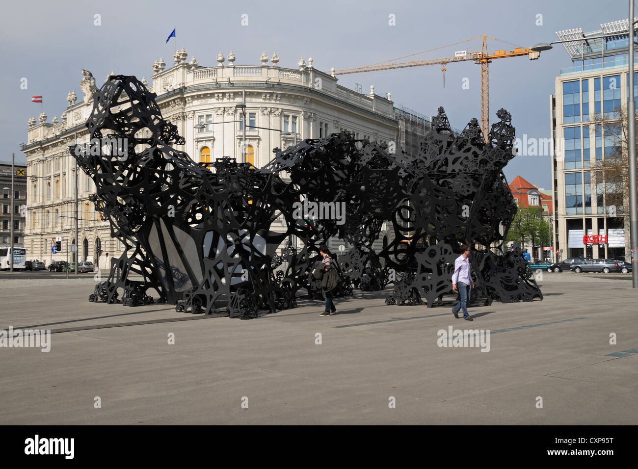 "The Morning Line" noise sculpture by Matthew Ritchie on display in ...