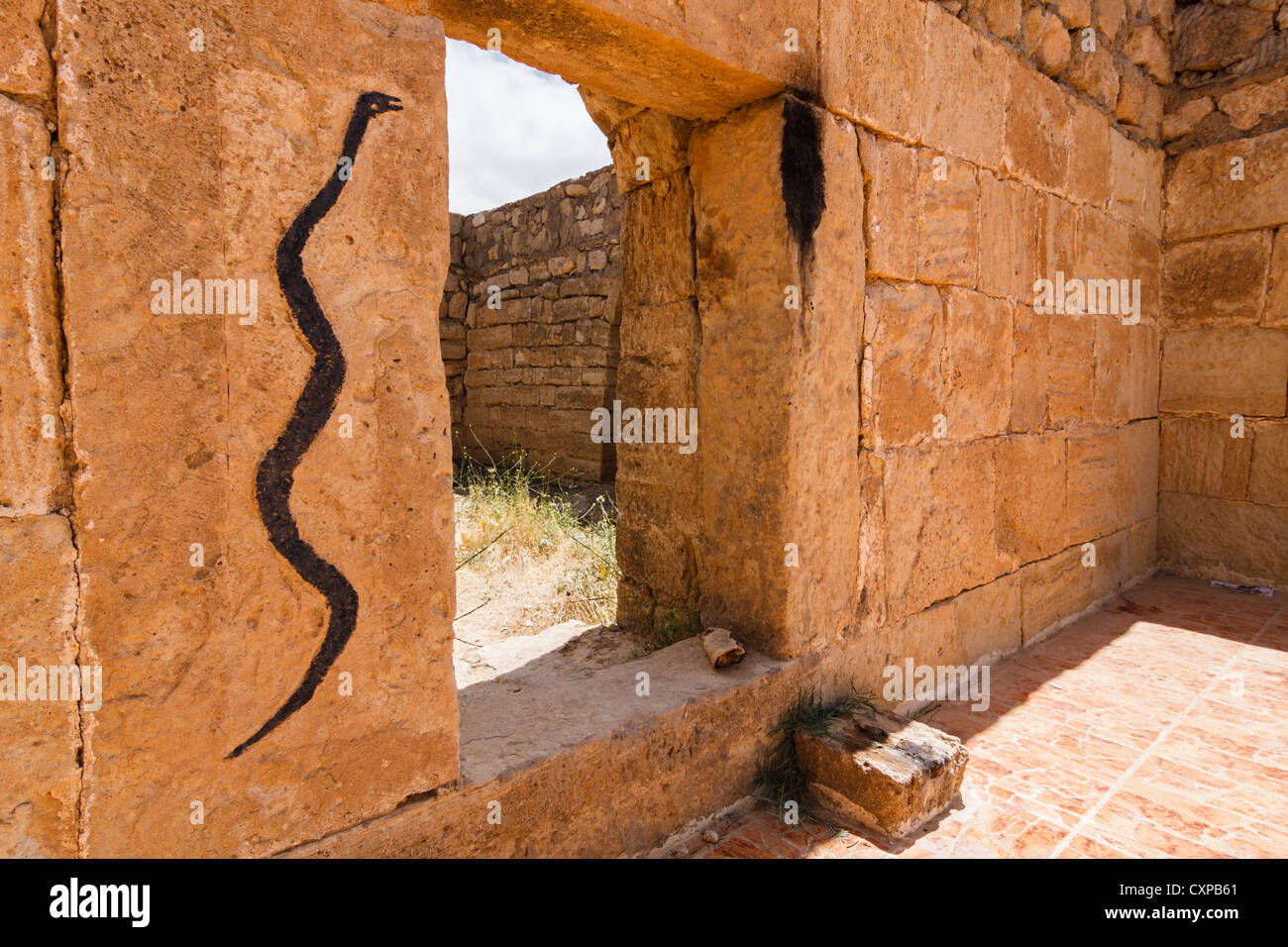 Yezidi snake hi-res stock photography and images - Alamy