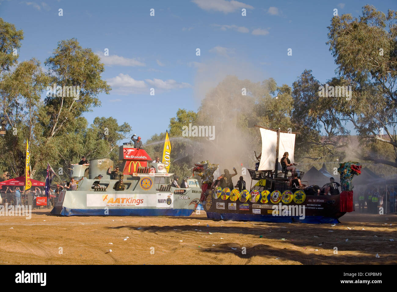 Battle boats during the finale of the 2010 Henley-on-Todd Regatta in ...