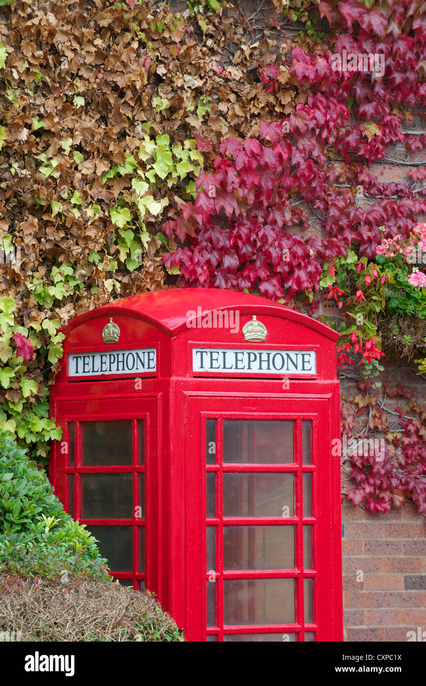 Red Telephone Box, Cheshire, England Stock Photo - Alamy