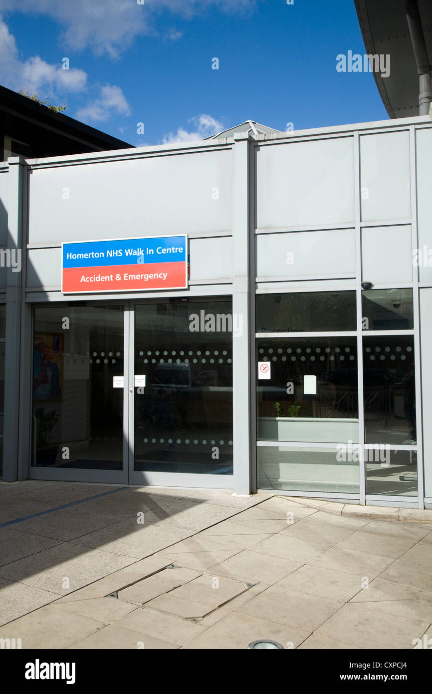 The A & E entrance door / doors of the accident and emergency ...