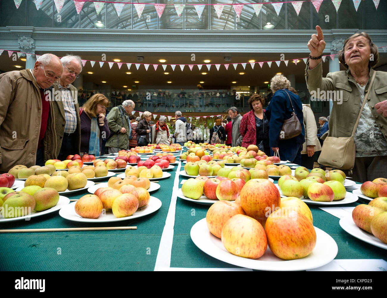 Royal harvest festival show hi-res stock photography and images - Alamy