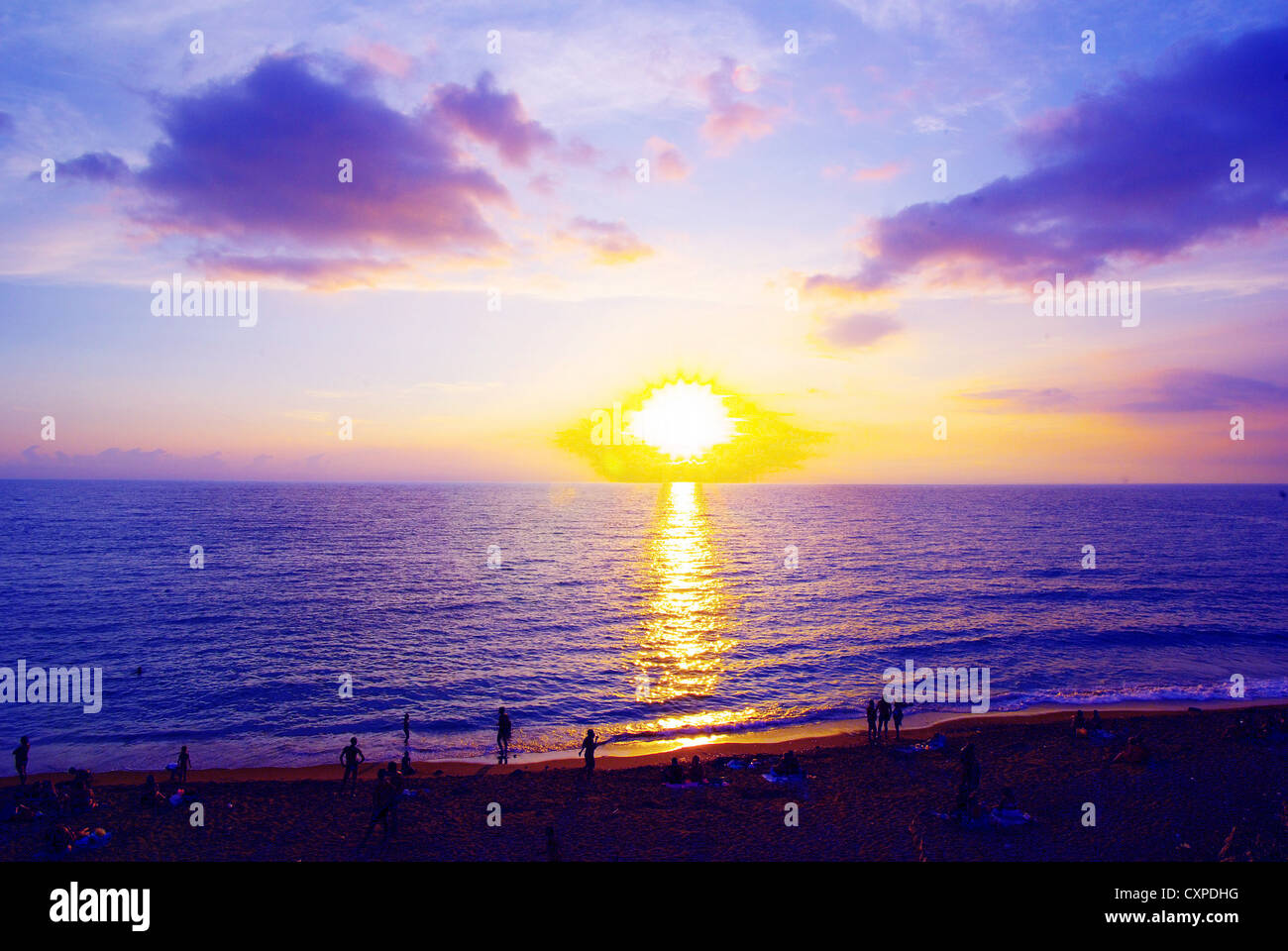 Tropical sea water sunset hi-res stock photography and images - Alamy