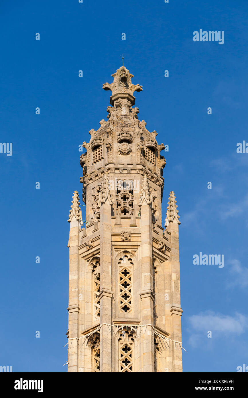 Gothic spire at the front of Kings college chapel,Cambridge, England ...