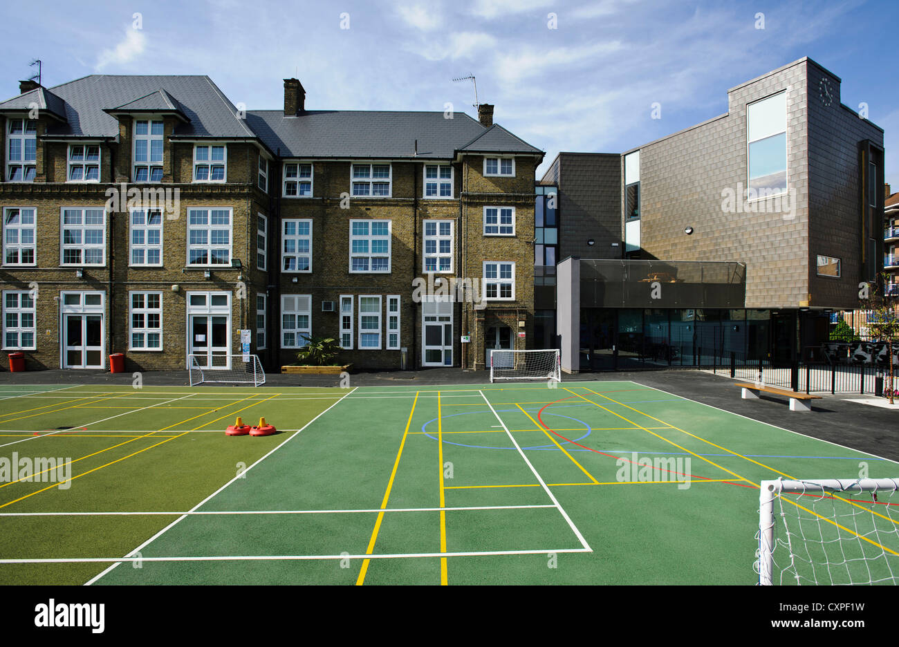 Orchard Primary School, London, United Kingdom. Architect: Rivington ...