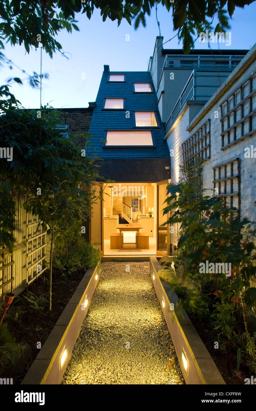 The Slim House, London, United Kingdom. Architect: alma-nac architects ...