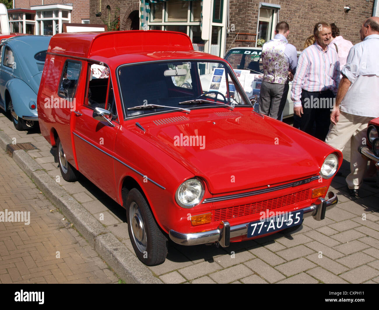 The DAF 33 is a compact car produced by the Dutch automaker DAF in the ...