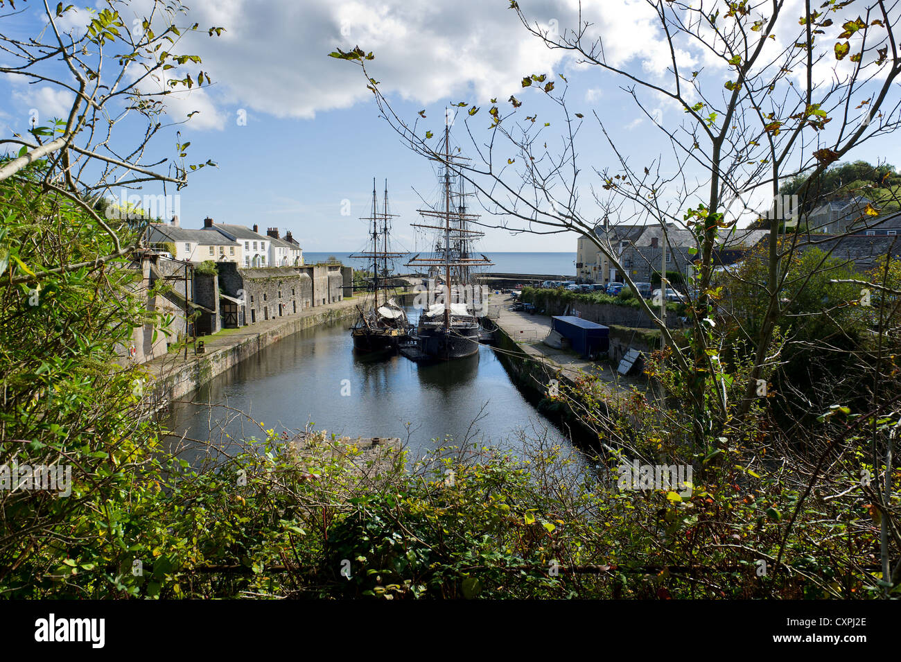 Square sail fleet hi-res stock photography and images - Alamy
