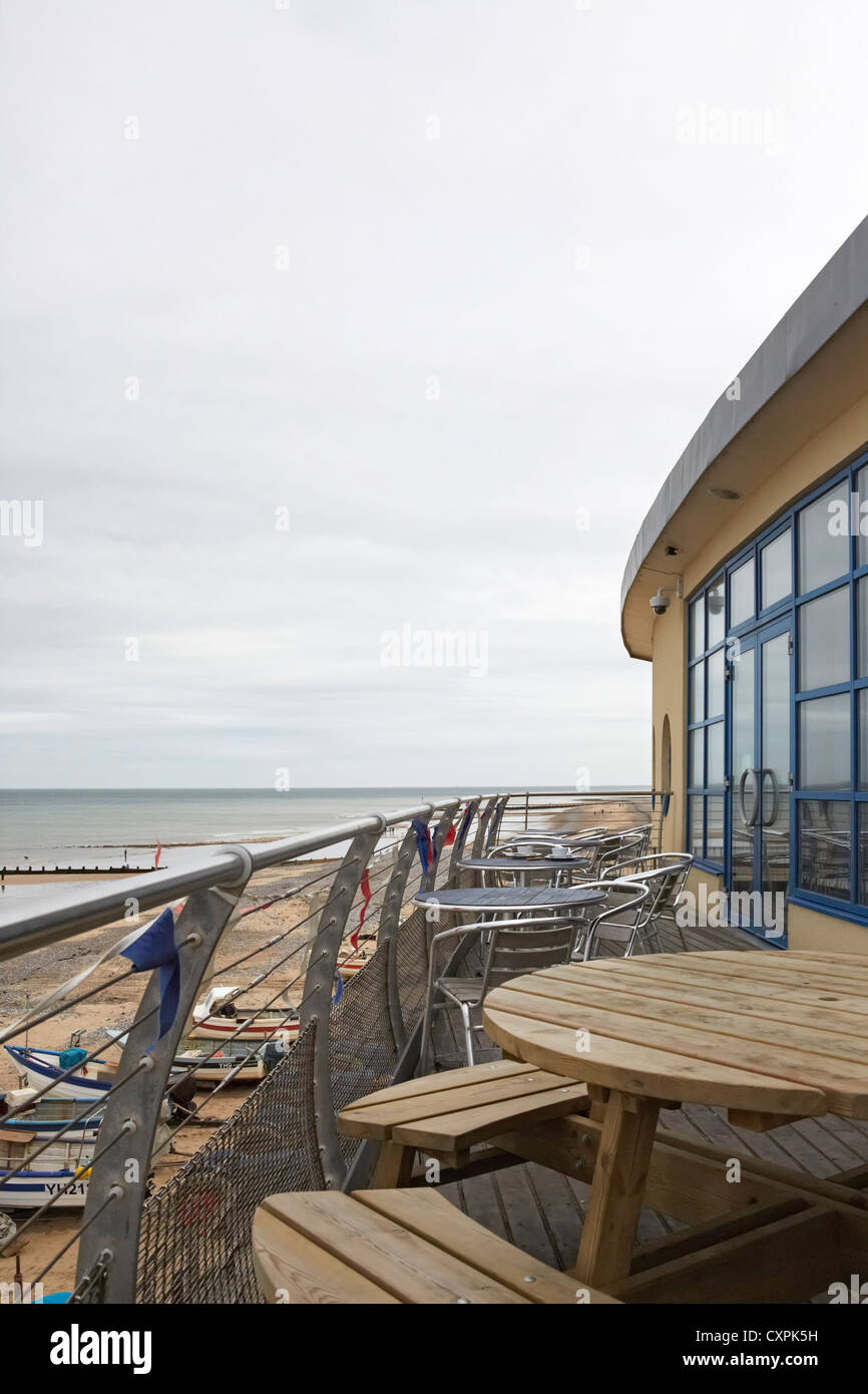 Cafe balcony hi-res stock photography and images - Alamy