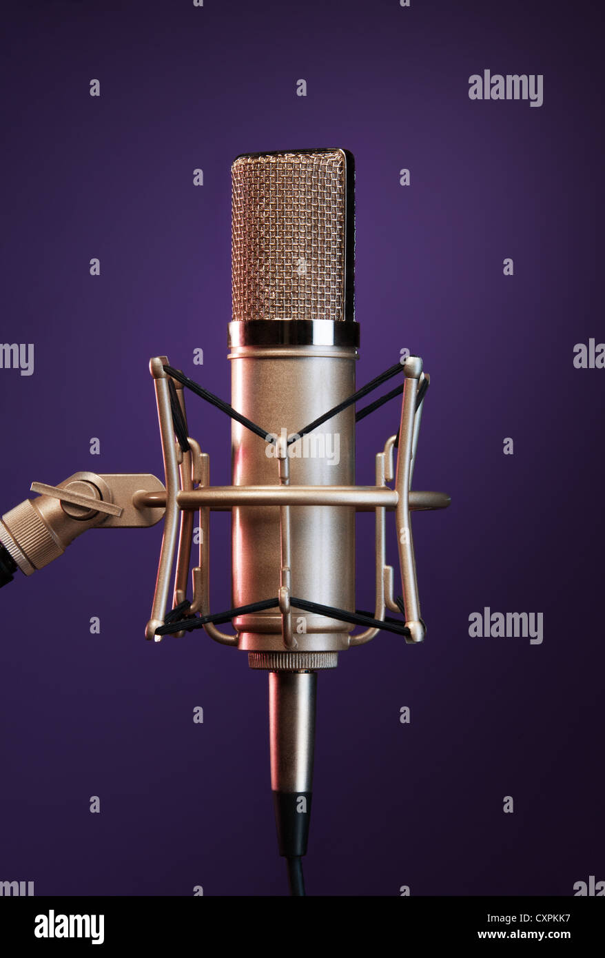 Metallic microphone hi-res stock photography and images - Alamy
