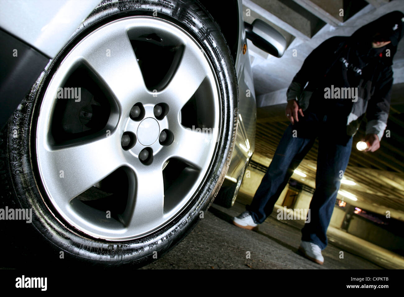 Car thief tyre hi-res stock photography and images - Alamy