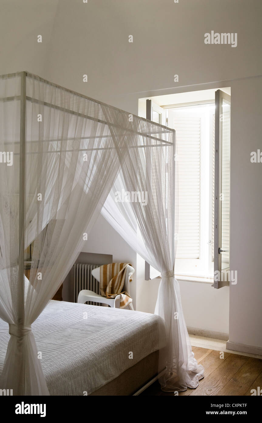 Italian farmhouse conversion with interior design by Colin Gold and ...