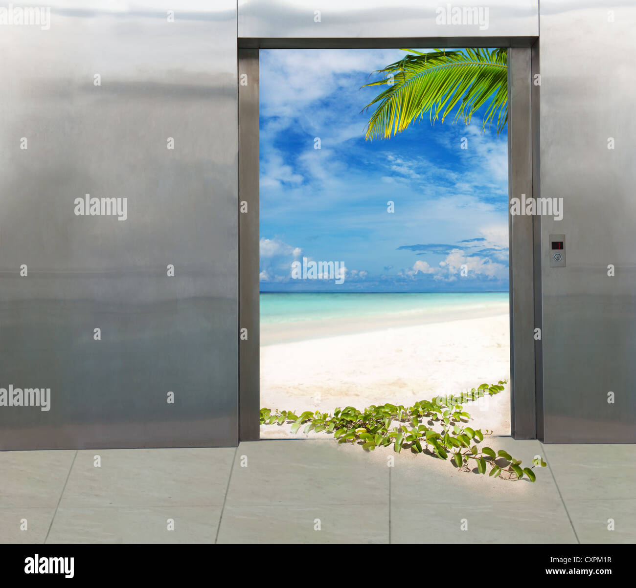 Elevator door open hi-res stock photography and images - Alamy