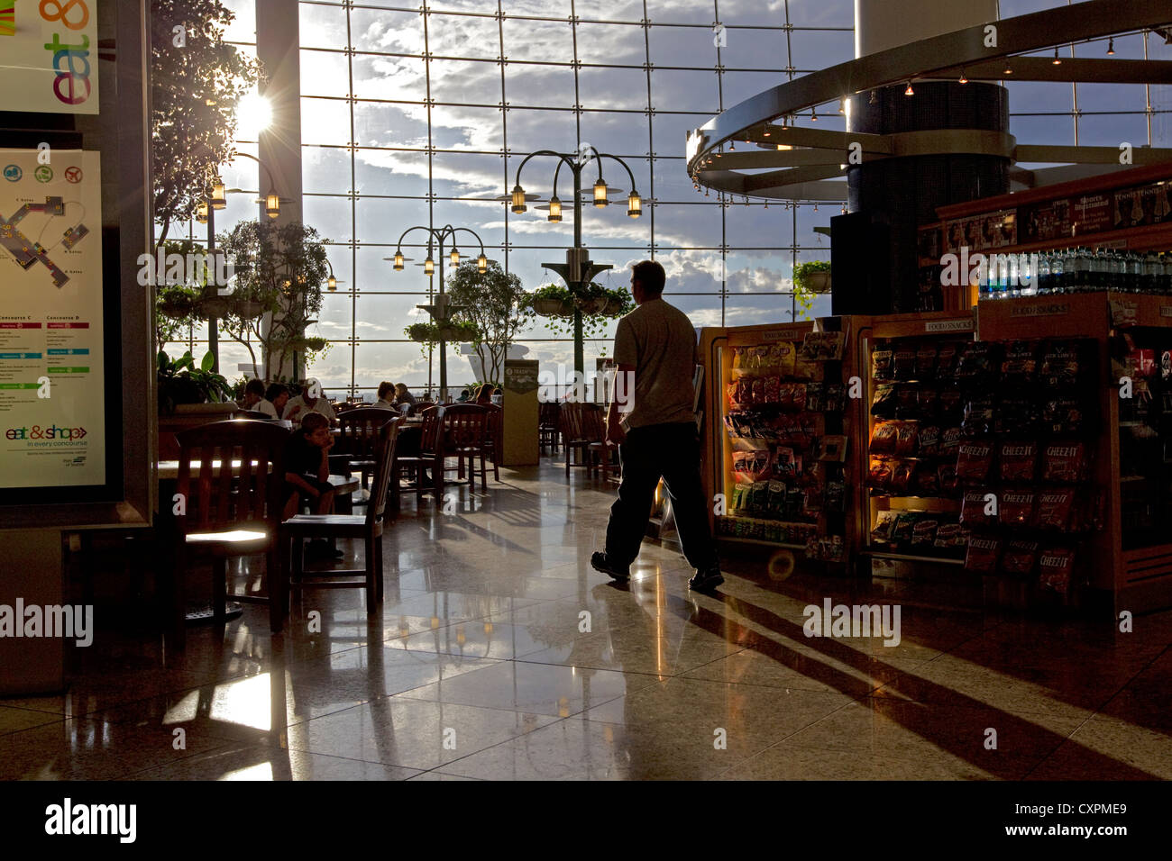 Passengersairport hi-res stock photography and images - Alamy