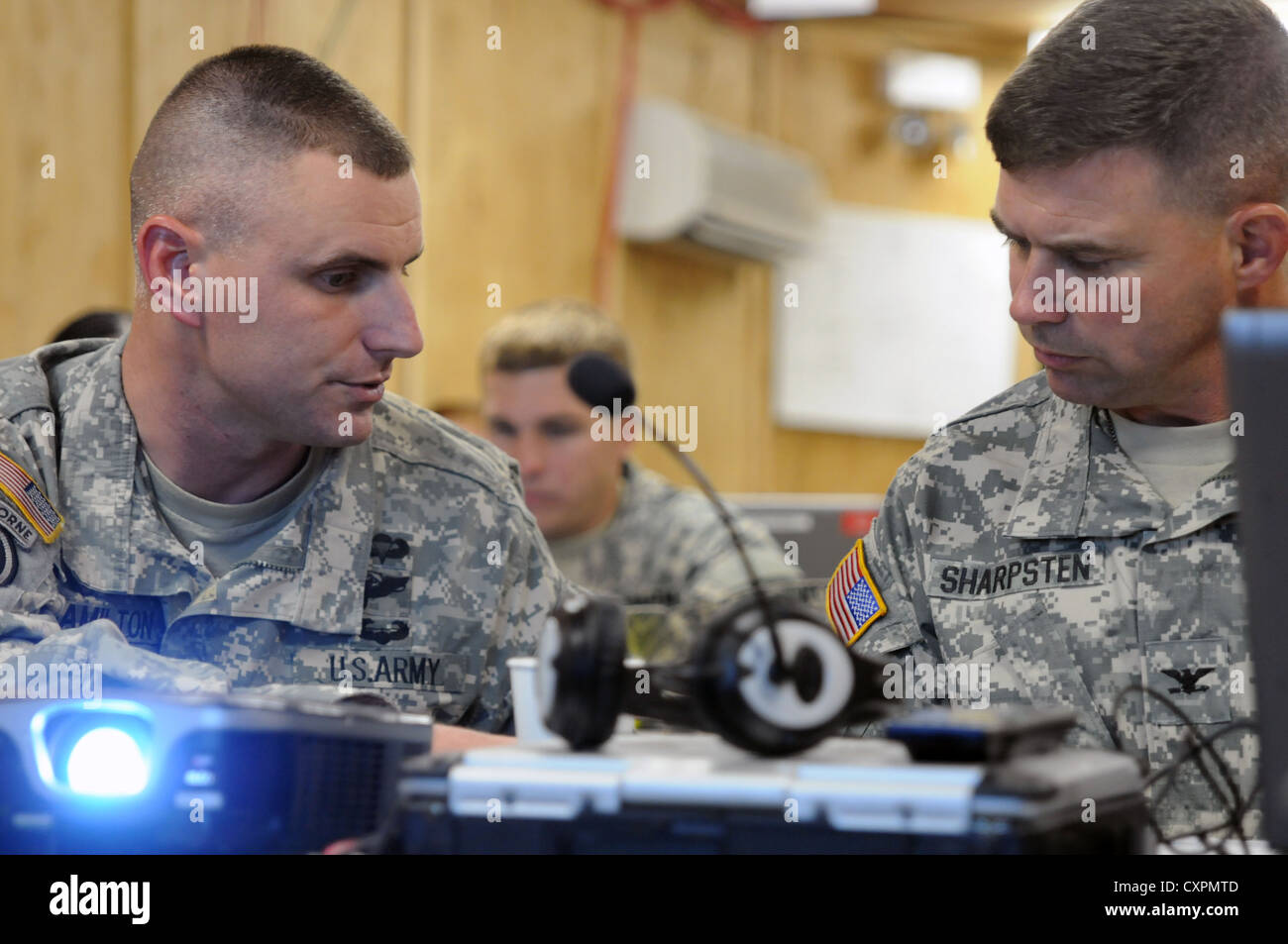 Support operations offi hi-res stock photography and images - Alamy