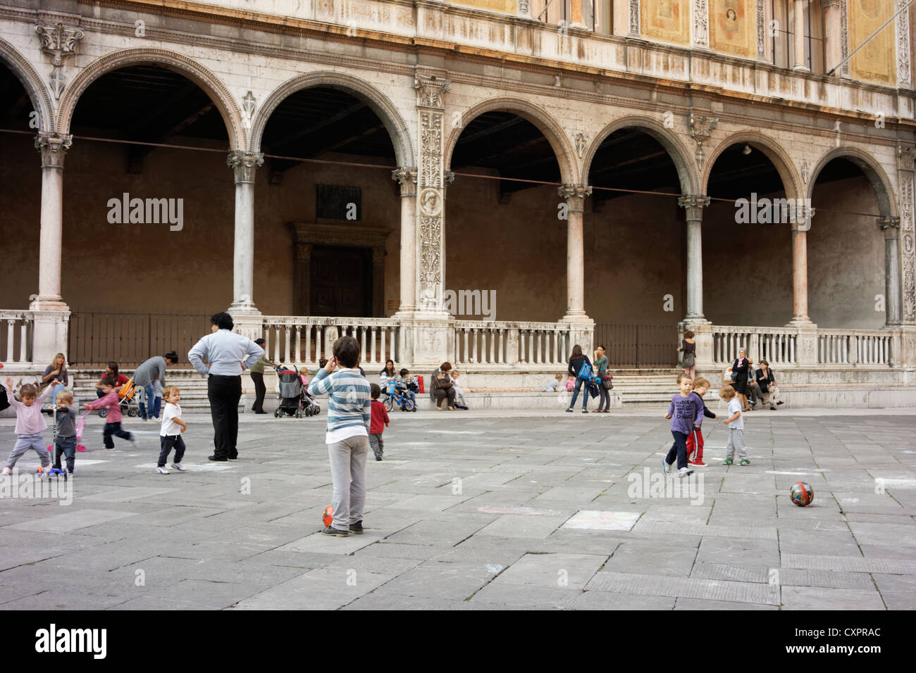 Plazza dei signori hi-res stock photography and images - Alamy