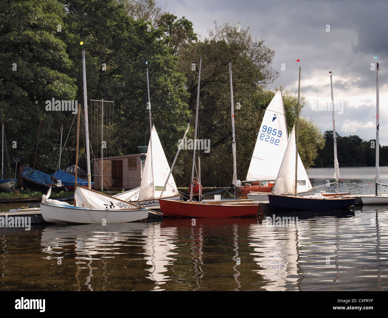 Heron class hi-res stock photography and images - Alamy