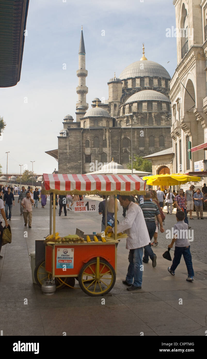 Istanbul street vendor hi-res stock photography and images - Alamy