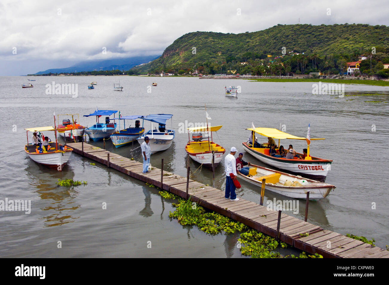 Dock lake chapala mexico hi-res stock photography and images - Alamy