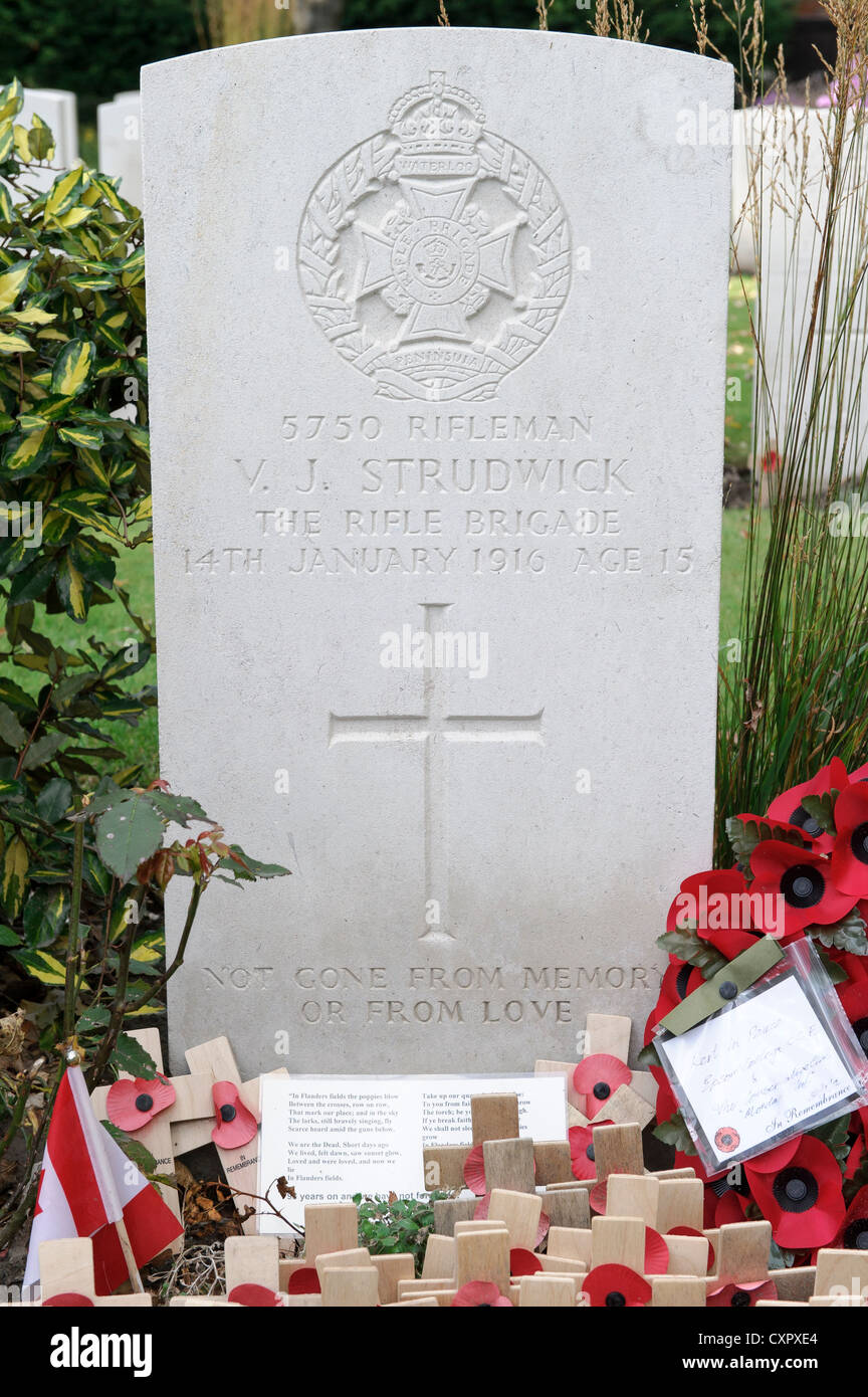 Essex farm cemetery valentine strudwick hi-res stock photography and ...