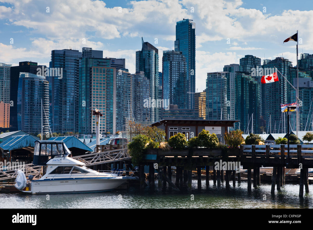 Canada bridge flag hi-res stock photography and images - Alamy