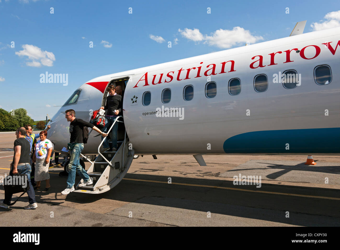 Aircraft movement board hi-res stock photography and images - Alamy
