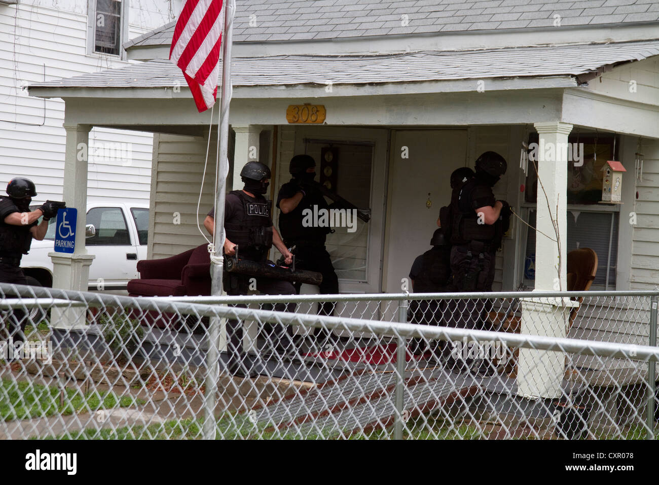 Police tactical unit hi-res stock photography and images - Alamy