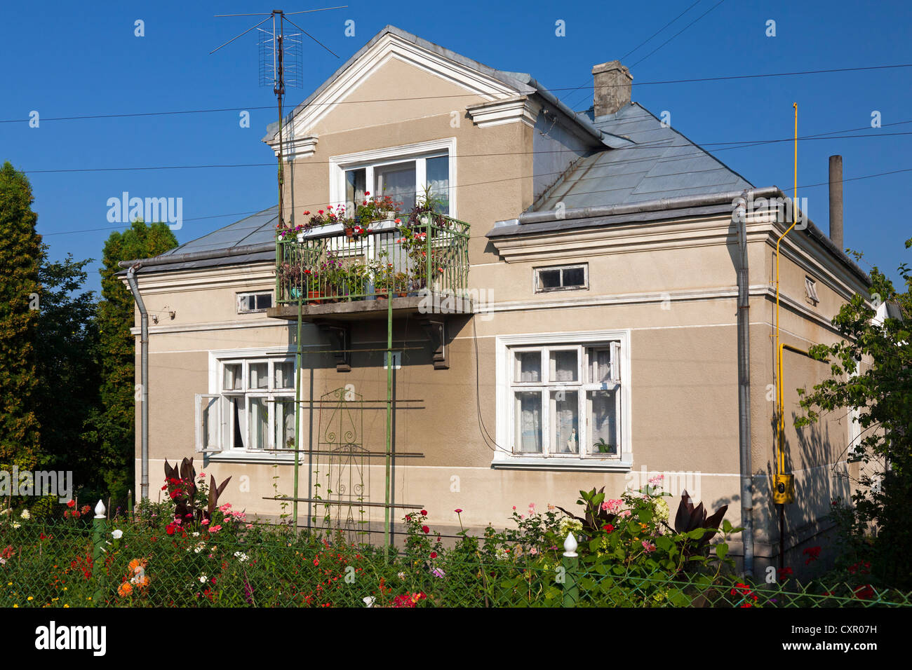 Ukrainian house hi-res stock photography and images - Alamy